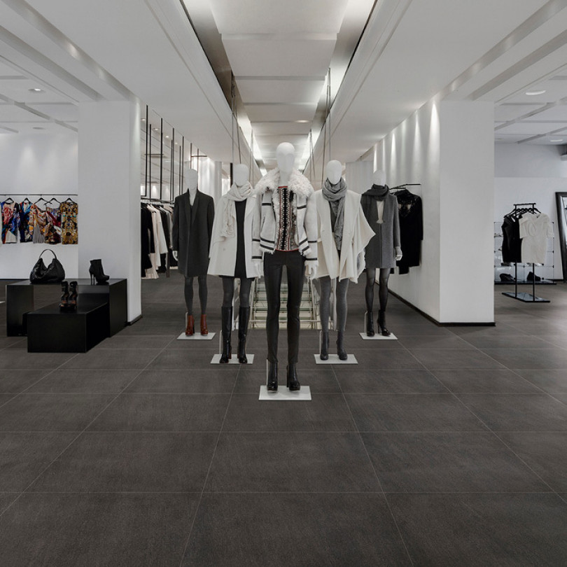 Portrait Gallery Stone | Pyro + Echo